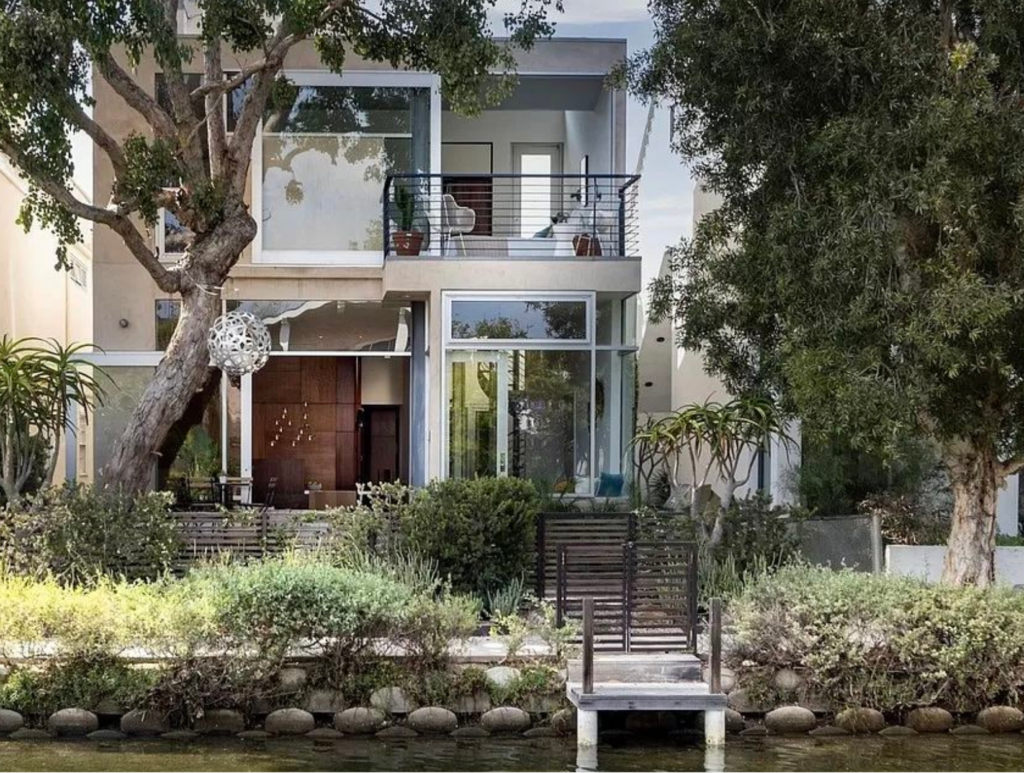 Valiance Capital | Private Equity Real Estate Investments